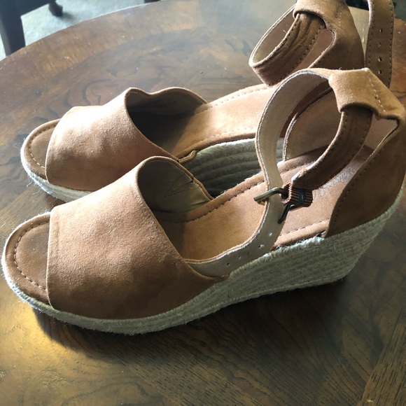 Universal Thread | Shoes | Universal Thread Wedges | Poshmark